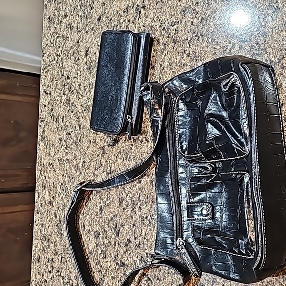 Relic | Bags | Relic Shoulder Bag And Unbranded Wallet Bundle | Poshmark